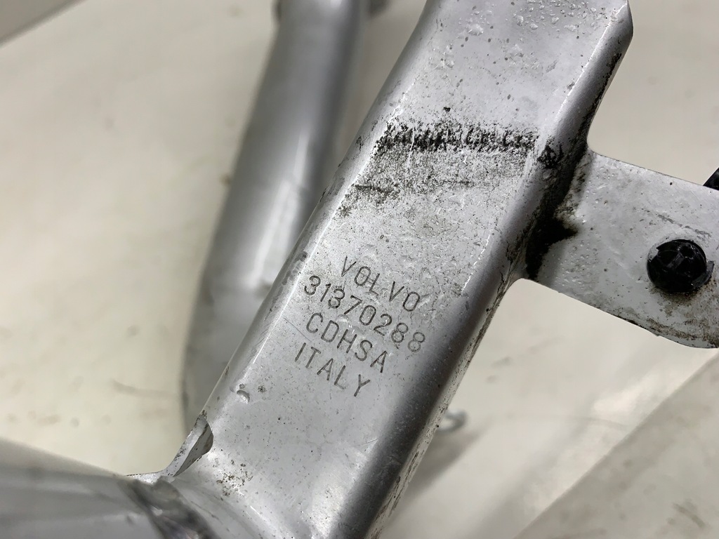 VOLVO S60 V60 V70 RURA INTERCOOLERA 31370288 - 11162449341 - oficjalne ...