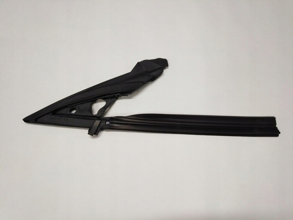 Uszczelka drzwi lewa OEM BMW F34 GT 51337289975 - 9149383239 ...