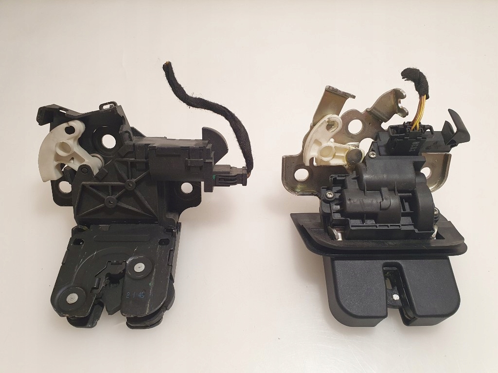 ZAMEK KLAPY BAGAZNIKA TYŁ AUDI A3 8P A4 B8 A6 Q7 - 9993080479 - oficjalne archiwum Allegro