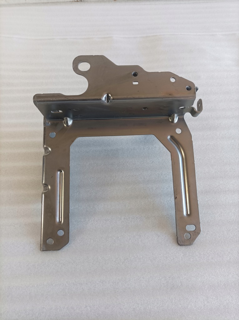 VOLVO XC40 MOCOWANIE KONDENSATOR START/STOP - 13629716917 - oficjalne ...