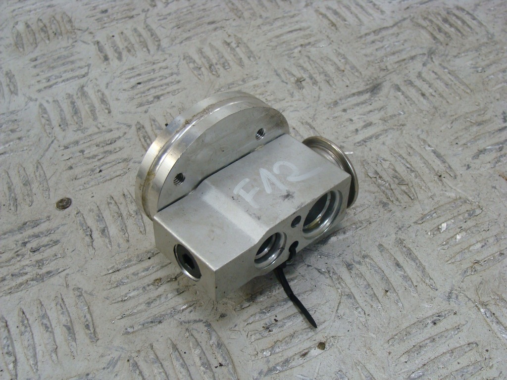 BMW F10 F11 F12 ZAWÓR ROZPREŻNY KLIMATYZACJI - 14457708983 - oficjalne ...