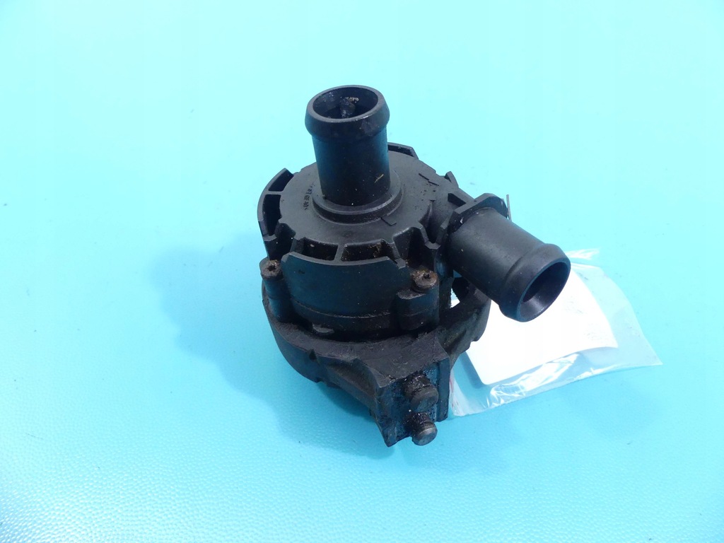 POMPKA OBIEGU WODY VW PASSAT B8 - 13015034128 - oficjalne archiwum Allegro