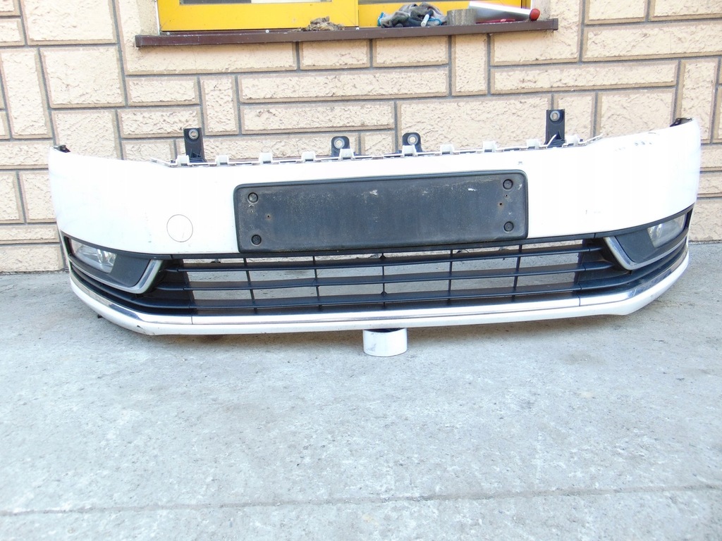 ZDERZAK PRZOD PRZEDNI VW PASSAT B7 10- LB9A - 12644725680 - oficjalne archiwum Allegro