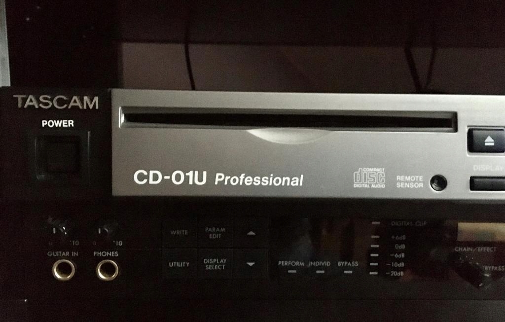 Tascam CD-01U PRO - 9714025107 - oficjalne archiwum Allegro