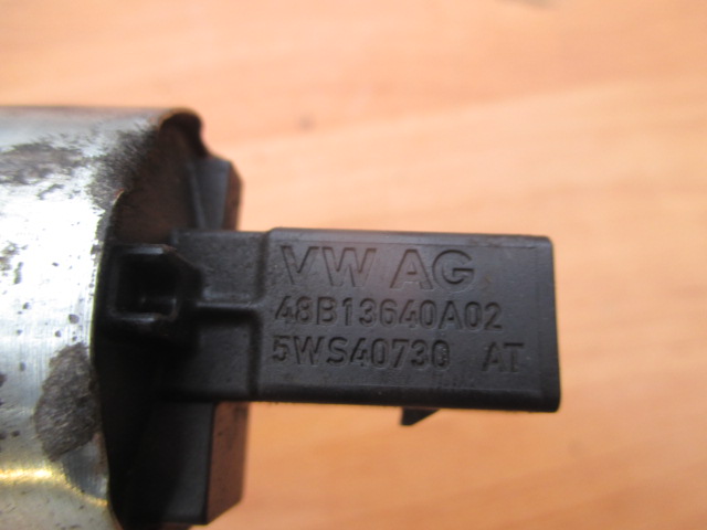 VW 1.6 TDI ZAWÓR PALIWA 48B13640A02 03L130764A - 8298197832 - oficjalne ...