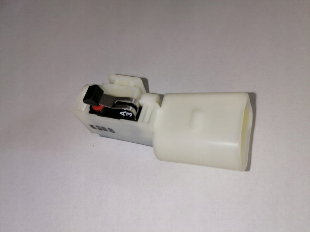 Mikrowłącznik zamka klapy Volkswagen 1T0962103A - 9720993300 ...