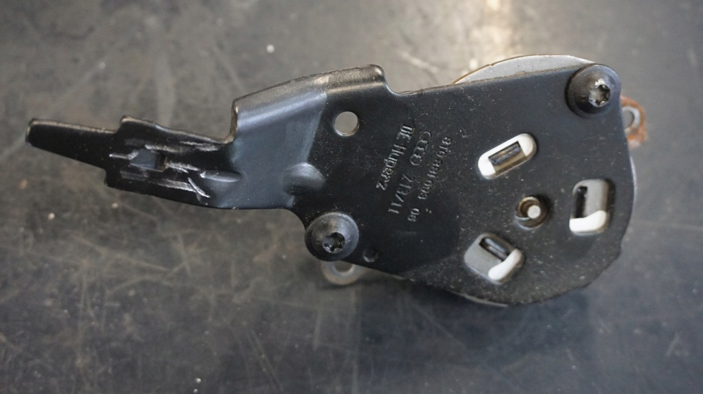 AUDI A4 B8 A5 MECHANIZM REGULACJI FOTELA KIEROWCY - 12042378583 ...