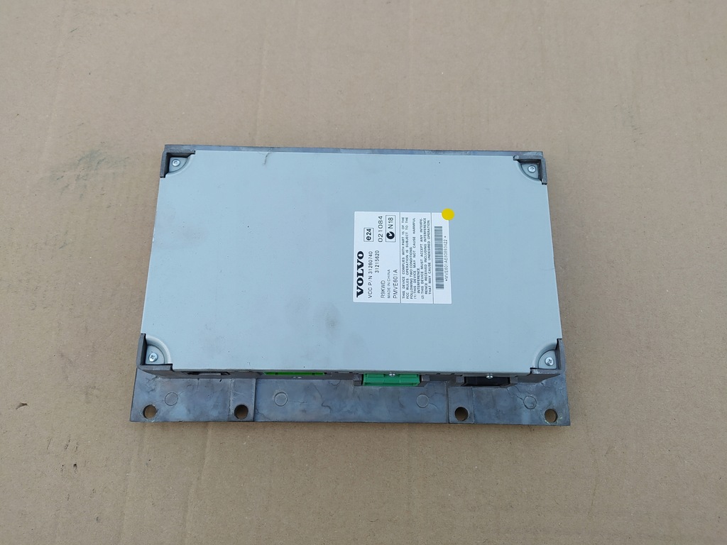 WZMACNIACZ DYNAUDIO VOLVO S40 II V50 C30 V70 XC60 - 11947201833 - oficjalne archiwum Allegro