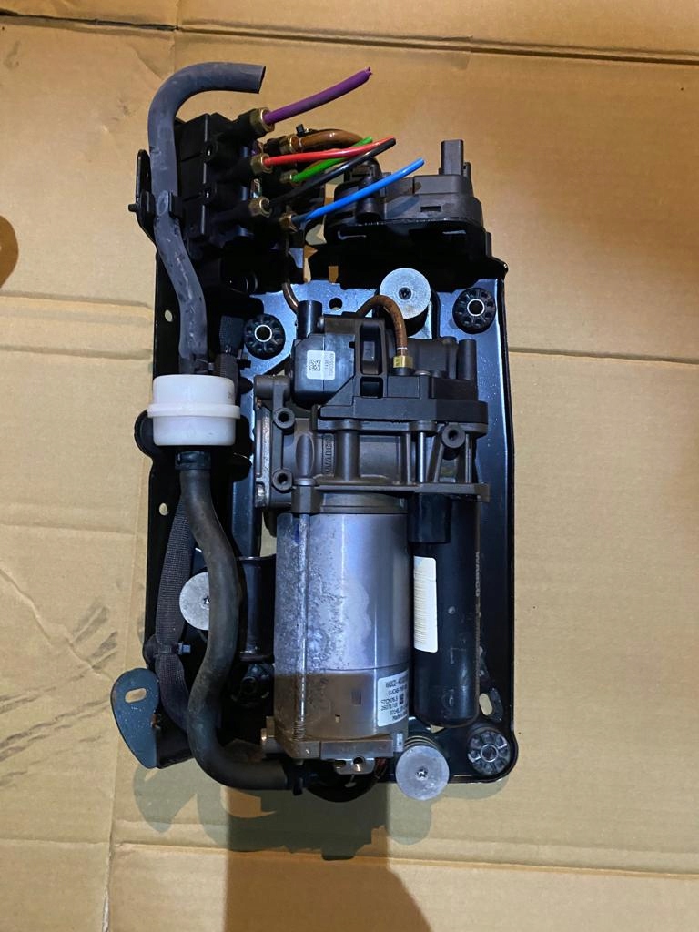 KOMPRESOR SPRĘŻARKA ZAWIESZENIA AUDI A8 D5 4N - 13305056798 - oficjalne archiwum Allegro