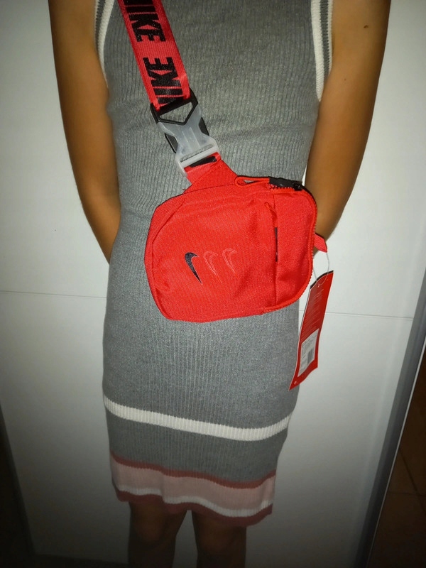 NIKE__ CROSSOWA TORBA NA RAMIĘ - 12579950449 - oficjalne archiwum Allegro