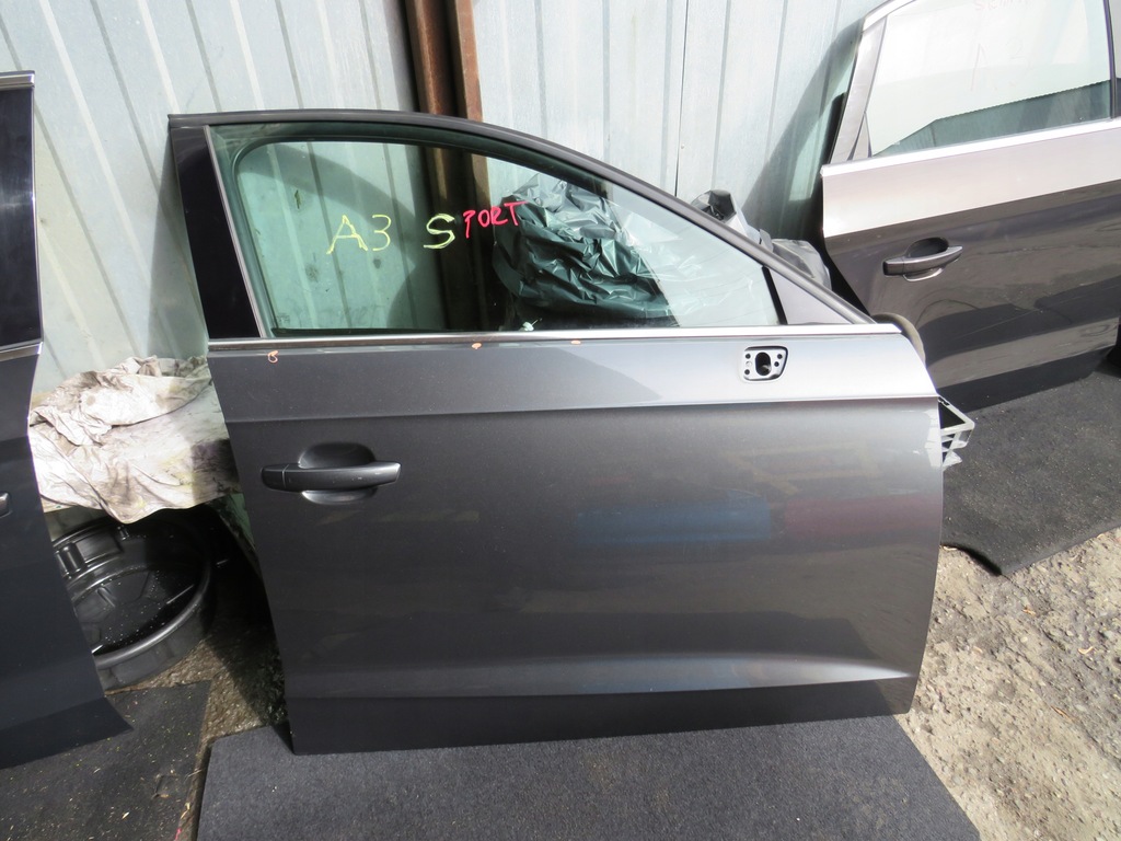 PRZEDNIE PRAWE DRZWI AUDI A3 8V SPORTBACK - 13497326917 - oficjalne archiwum Allegro