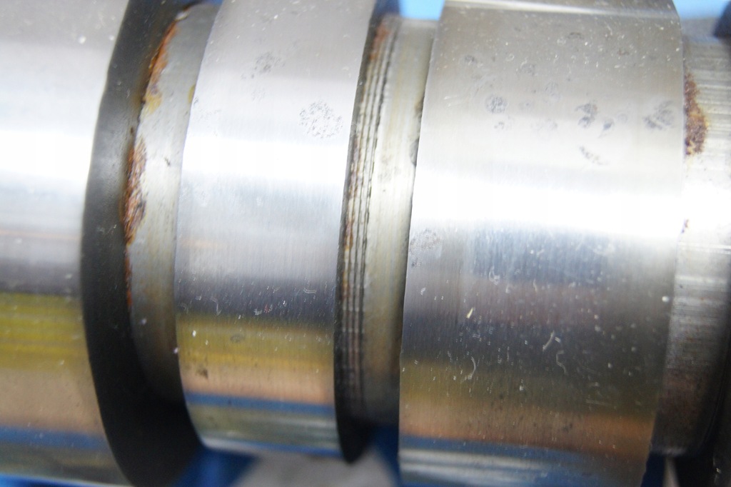 VOLVO FH4 wałek rozrządu D13K 21698059 - 7807092136 - oficjalne ...