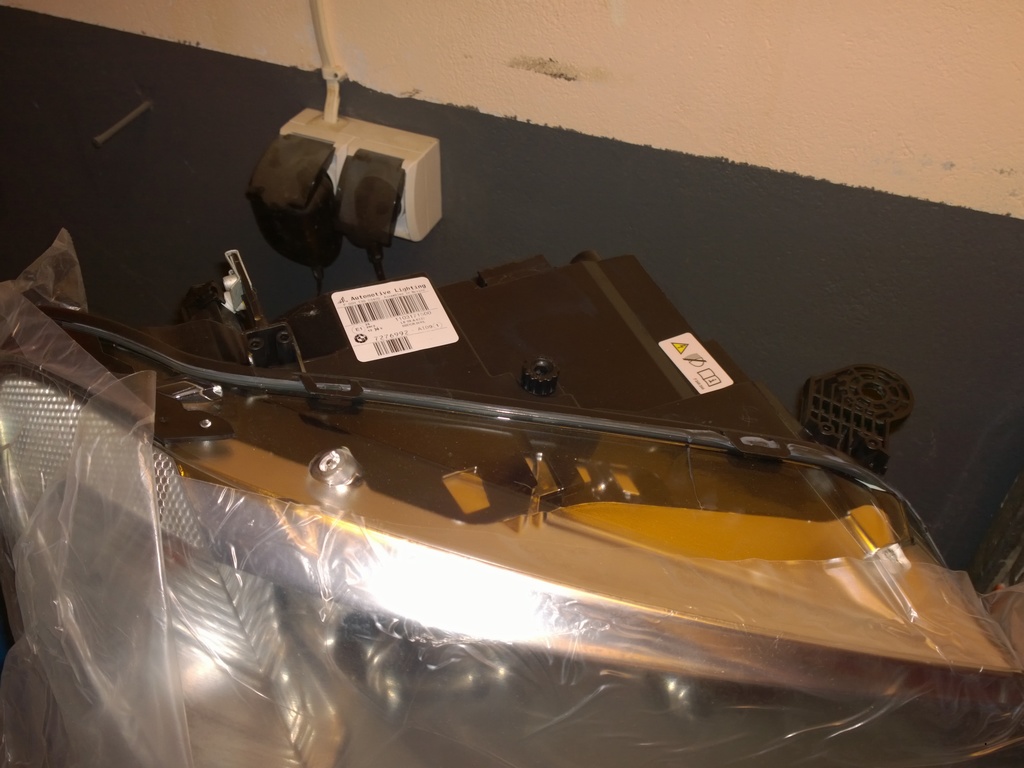 REFLEKTOR PRAWY LAMPA PRAWA DO BMW X3- 63117276992 - 7602709524 ...