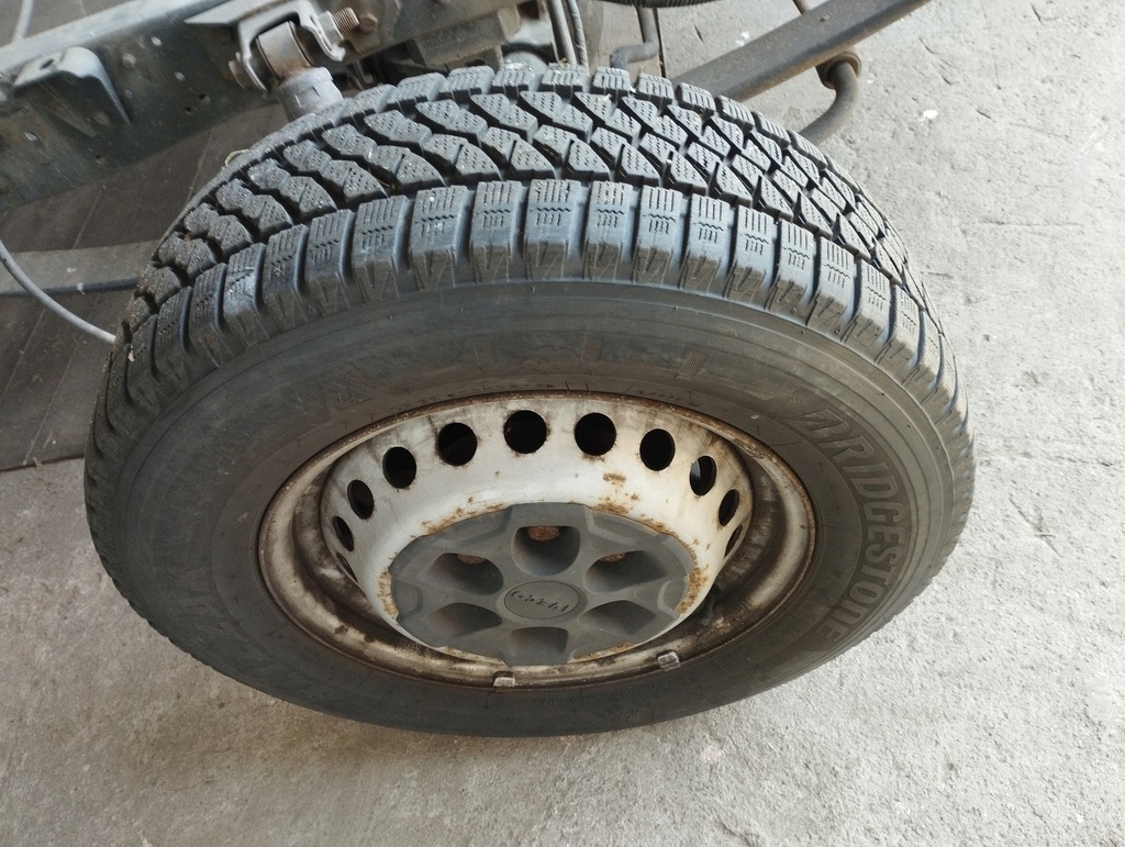 FELGI OPONY IVECO DAILY BRIDGESTONE R16 225/65 ZIMA - 14476507391 ...