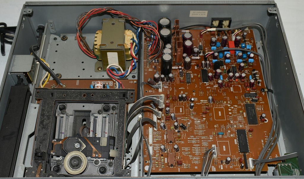 Купить Sony CDP-X33ES Player CD свай для деталей.: отзывы, фото и характеристики на Aredi.ru ...