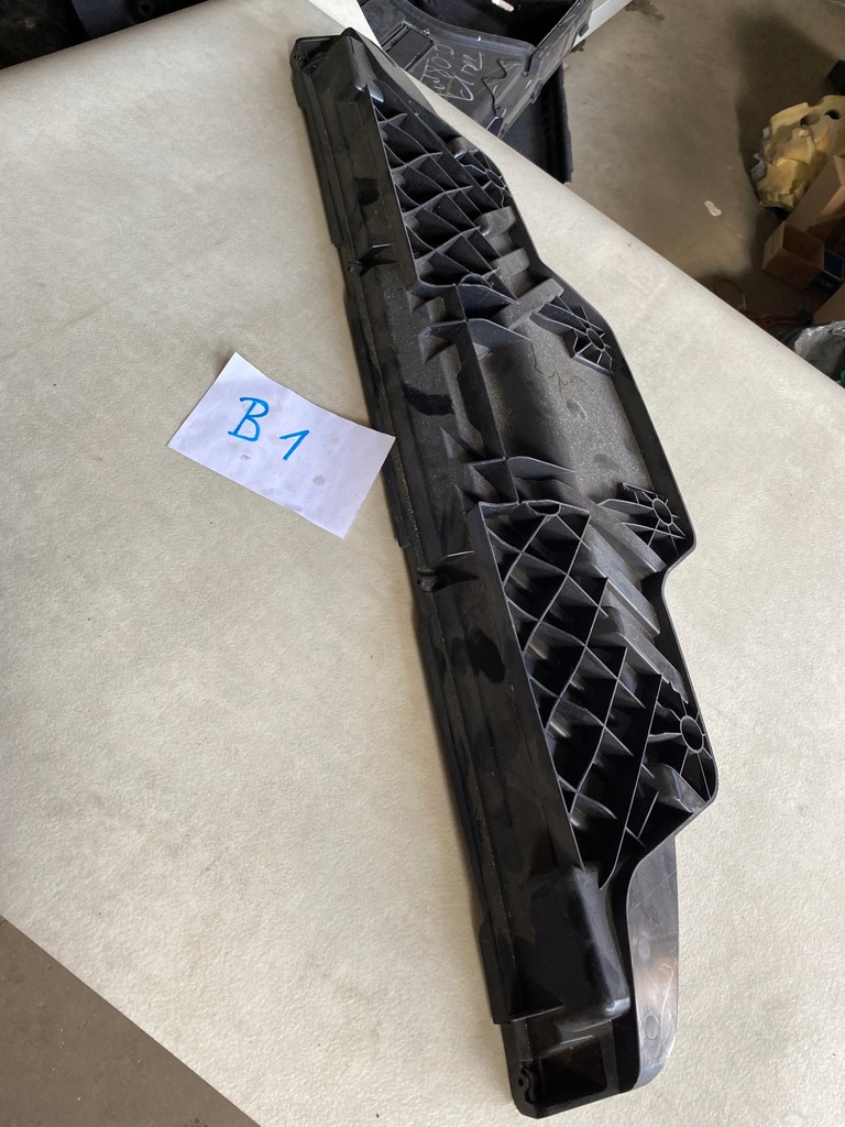 Ślizg mocowanie zderzaka tył Audi Q7 4M0807329 - 12176696973 ...