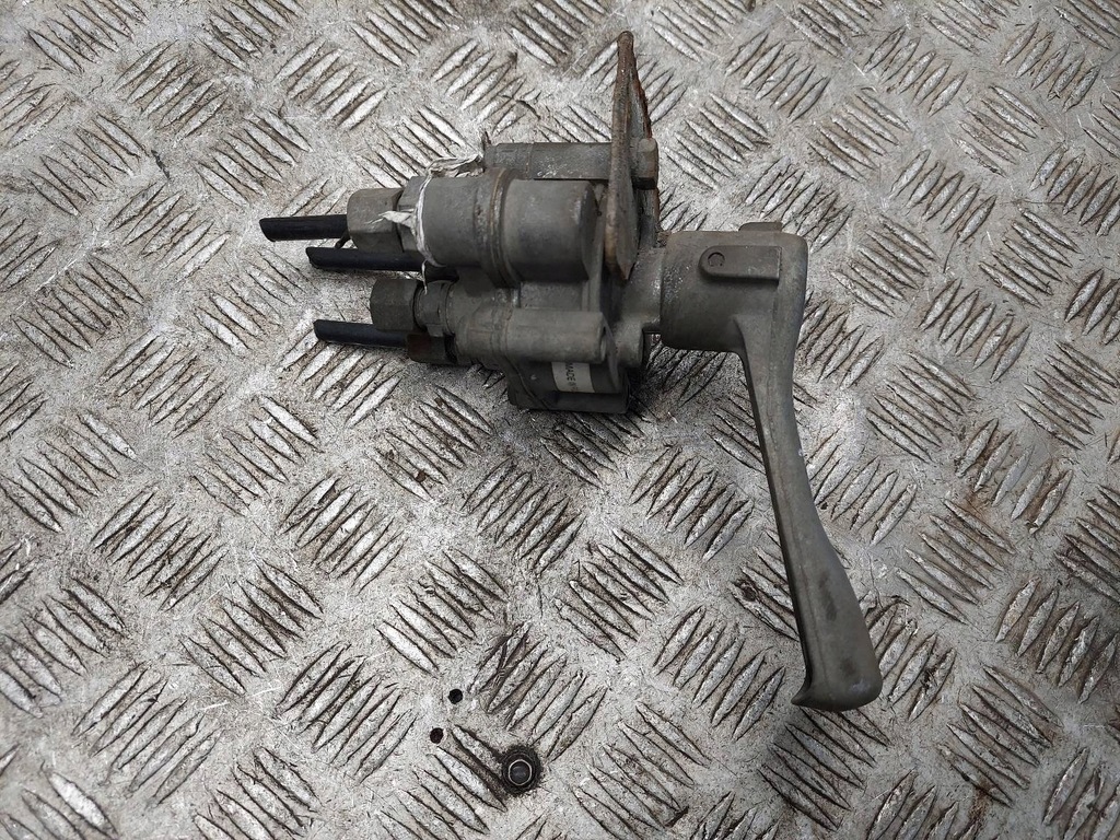 ZAWÓR NACZEPY WABCO 4630320207 - 12987539366 - oficjalne archiwum Allegro