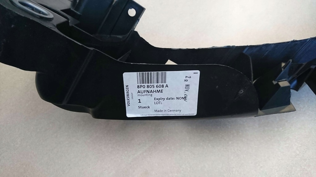 Uchwyt reflektora AUDI A3 8P 8P0805608A - 7811645827 - oficjalne ...