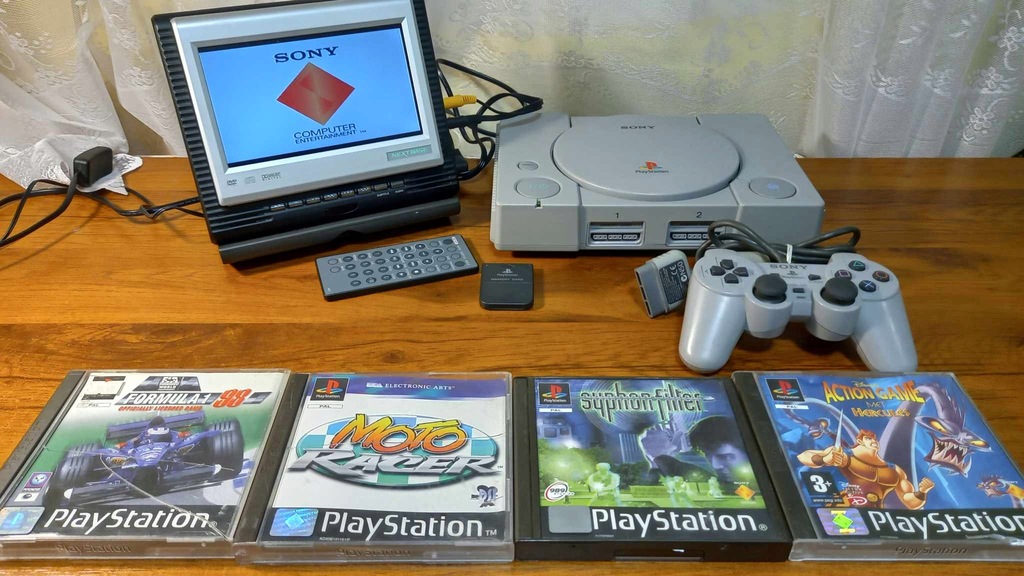 Ps1/psx SCPH-9002 Monitor. Zestaw z grami - 14054165959 - oficjalne ...