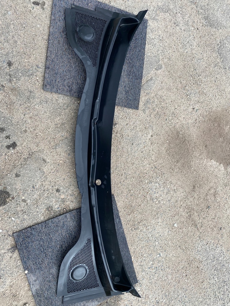 Podszybie Audi Q3 8U 8U1819403 - 13621171564 - oficjalne archiwum Allegro