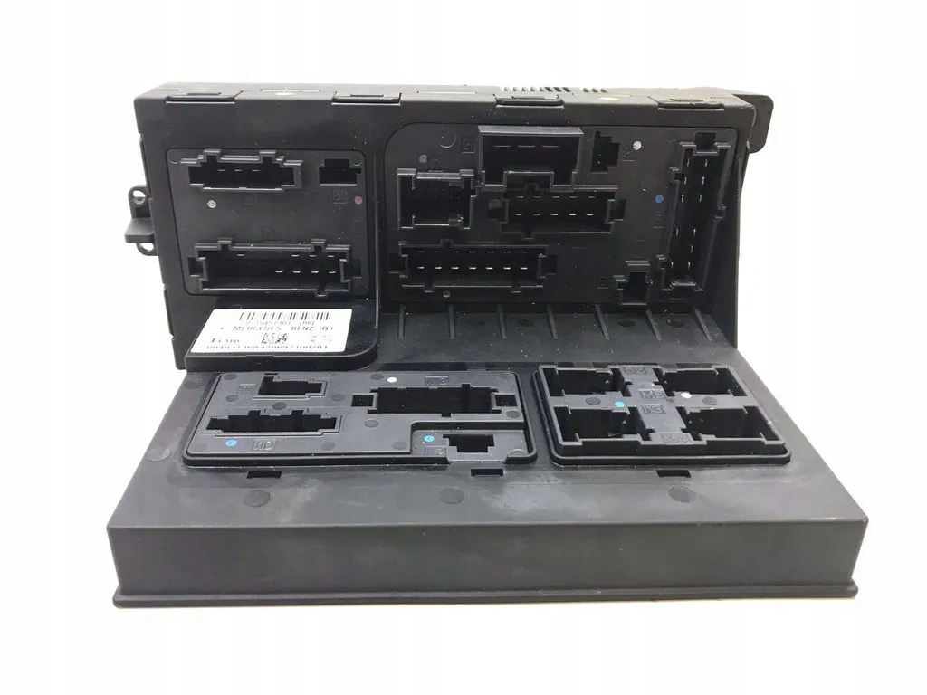 Mercedes W211 Skrzynki bezpieczników 2115457301 - 13186410813 ...