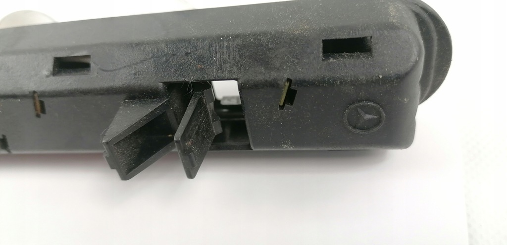 OPRAWA ŻARÓWEK LAMPY TYŁ PRAWA MERCEDES W124 KOMBI - 12223931453 ...