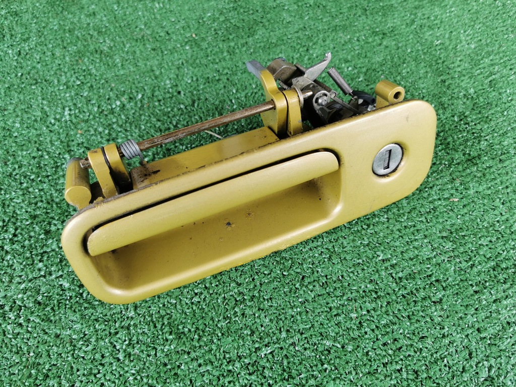 VW GOLF 4 KLAMKA ZAMEK KLAPY TYLNEJ LA1U - 10947057105 - oficjalne ...