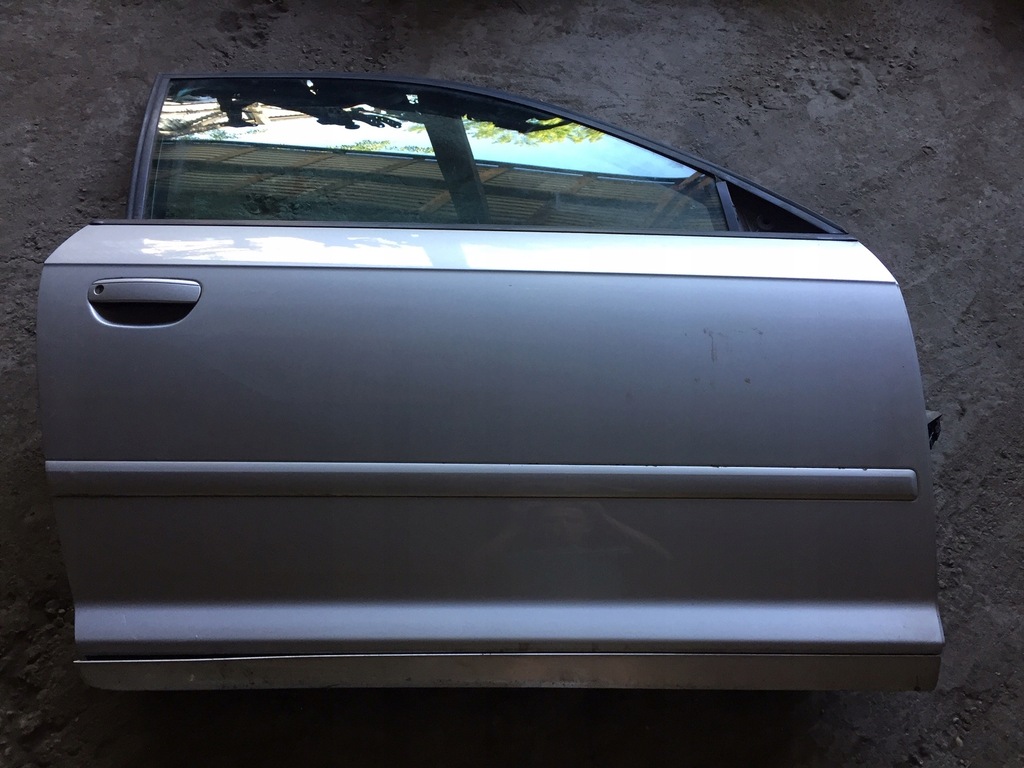 AUDI A3 8P 3D LX7W DRZWI PRAWE PRZEDNIE PRZÓD - 12413487767 - oficjalne archiwum Allegro