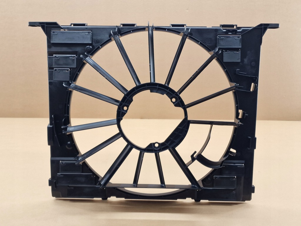 OBUDOWA WENTYLATORA BMW G30 G31 G38 M5 F90 G32 G14 G15 G16 M8 F92 G11 ...