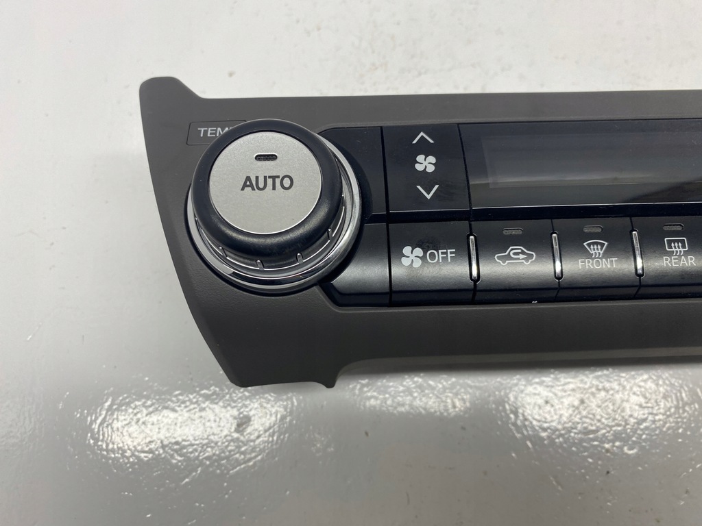 PANEL KLIMATYZACJI TOYOTA LAND CRUISER 84010-60C80 - 10582480171 ...
