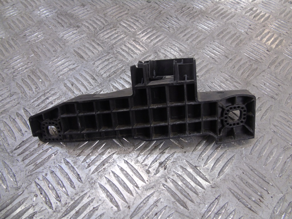 ŚLIZG ZDERZAKA WSPORNIK C67329-10 - 8104727108 - oficjalne archiwum Allegro