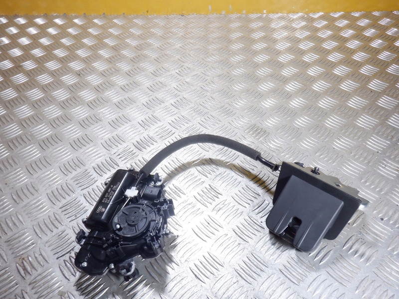 AUDI Q5 FY DOCIĄG TYLNEJ KLAPY 80A827506A - 11070353261 - oficjalne ...