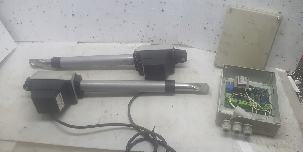 NAPĘDY DO BRAMY CHAMBERLAIN HC 300 - 15696013730 - oficjalne archiwum ...