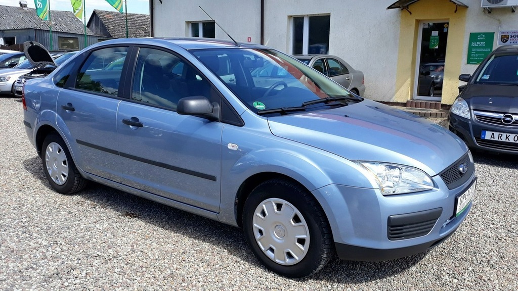 Ford Focus Sedan - 13576596506 - oficjalne archiwum Allegro