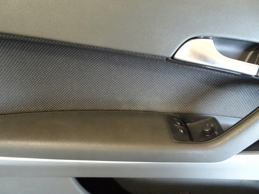 Audi A3 8P 3D Boczek, tapicerka drzwi lewy przód - 13581229898 - oficjalne archiwum Allegro