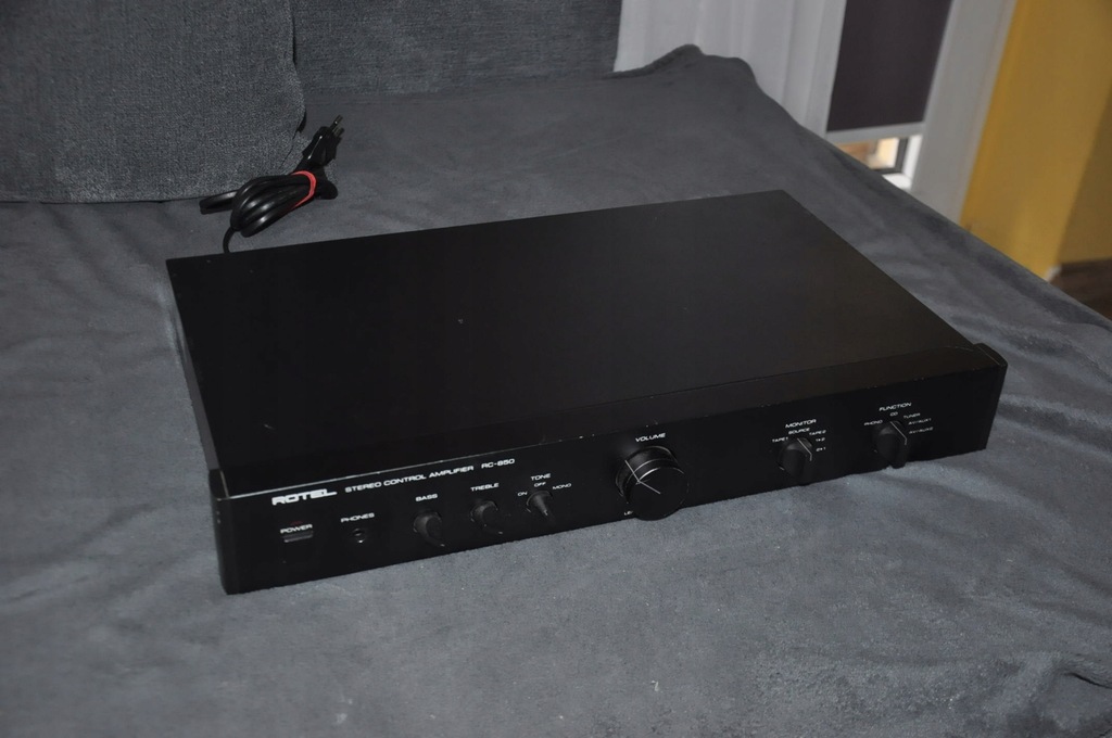ROTEL RC-850 AUDIOFILSKI PRZEDWZMACNIACZ STEREO - 12687053652 - oficjalne archiwum Allegro