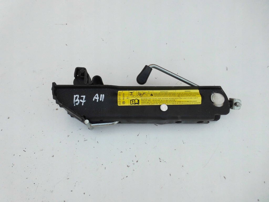 LEWAREK PODNOŚNIK KOŁA VW PASSAT B6 B7 CC ORYGINAŁ - 13979425635 ...