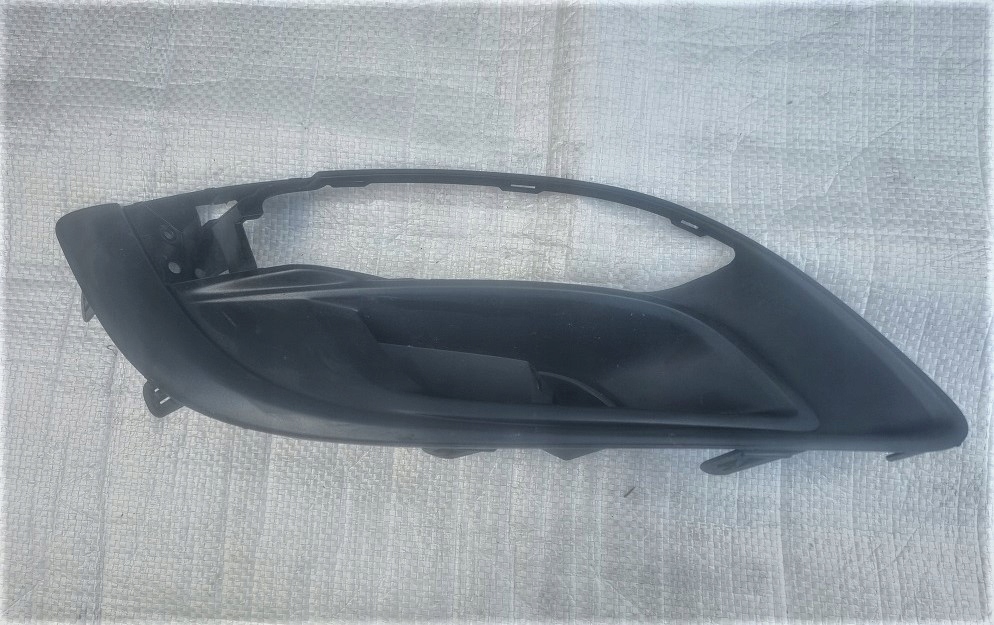 Kratka zderzaka przód OPEL Astra J IV 4 LIFT prawa - 12380506144 ...