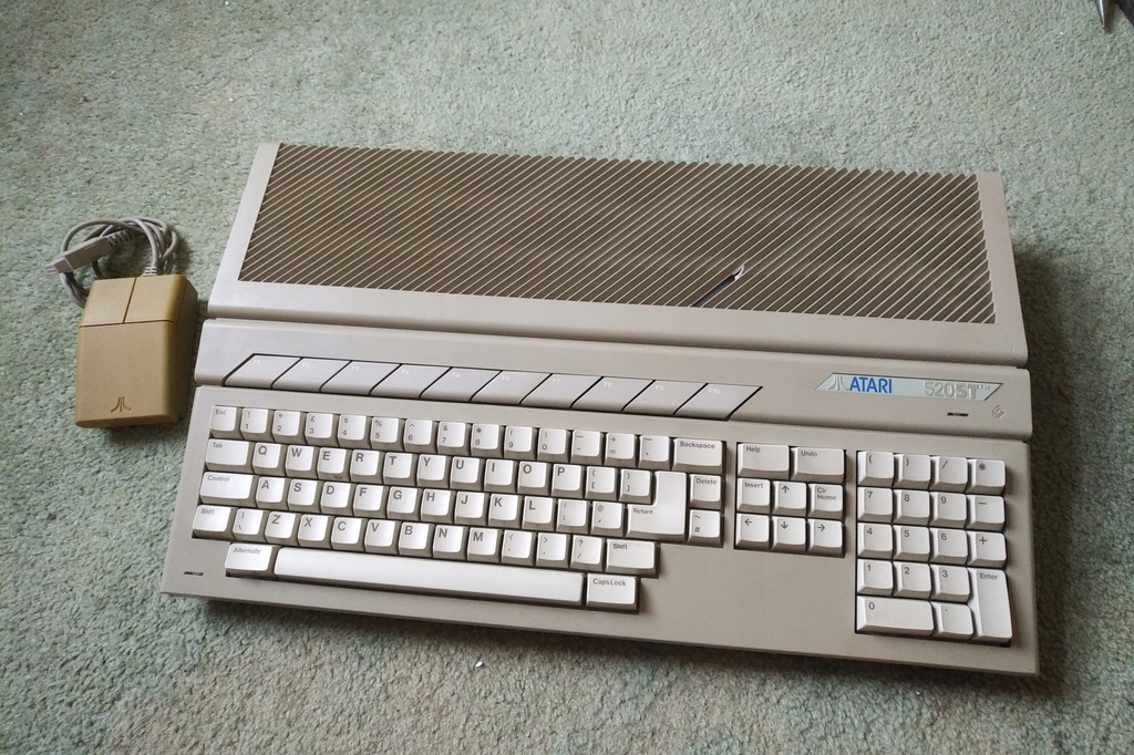 Atari 520STFM - uruchamia się - Rzadkość - 13007633899 - oficjalne archiwum Allegro