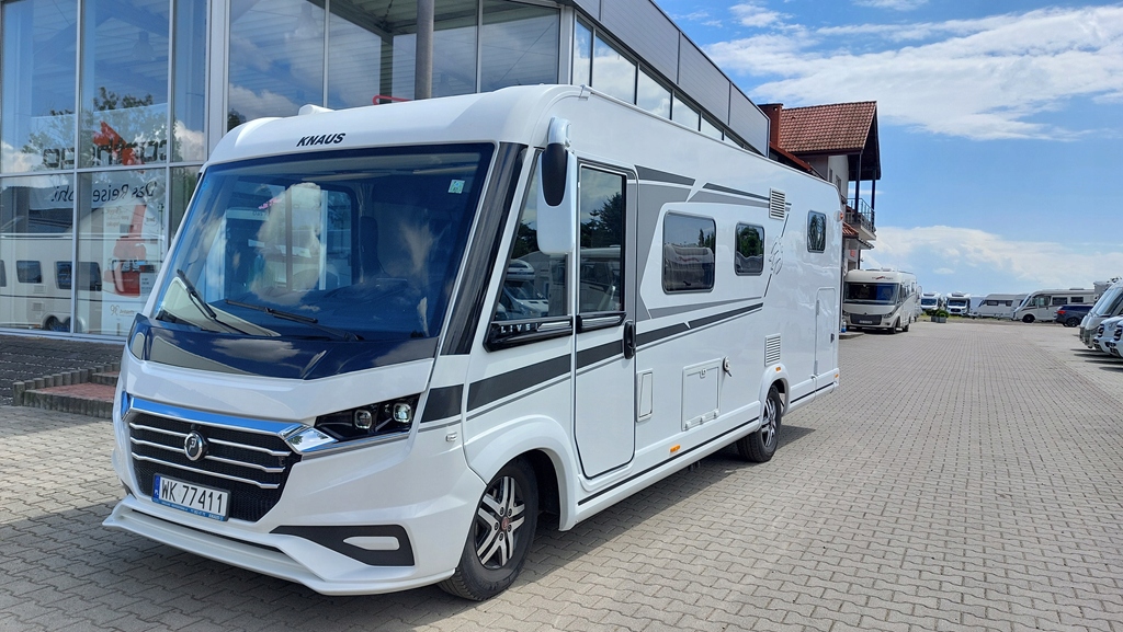 Kamper Camper Knaus LIVE I 700 MEG 180 KM FV 23% PNEUMATYKA 1 Właściciel PL - 15825343490 ...