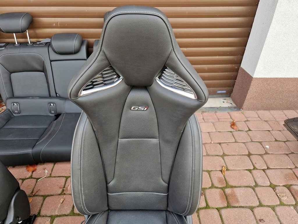 Купить Сиденья AGR, массажеры RECARO, Opel Insignia B GSI: отзывы, фото и характеристики на ...