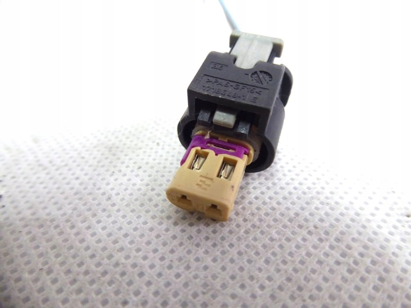 KOSTKA ELEKTRYCZNA WTYCZKA VW AUDI 4F0973702F - 13586113632 - oficjalne ...