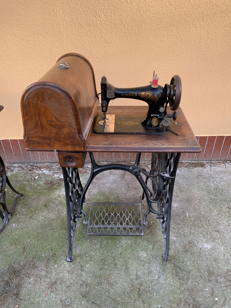 Maszyna do szycia Singer - stan bdb - - 13144323384 - oficjalne ...