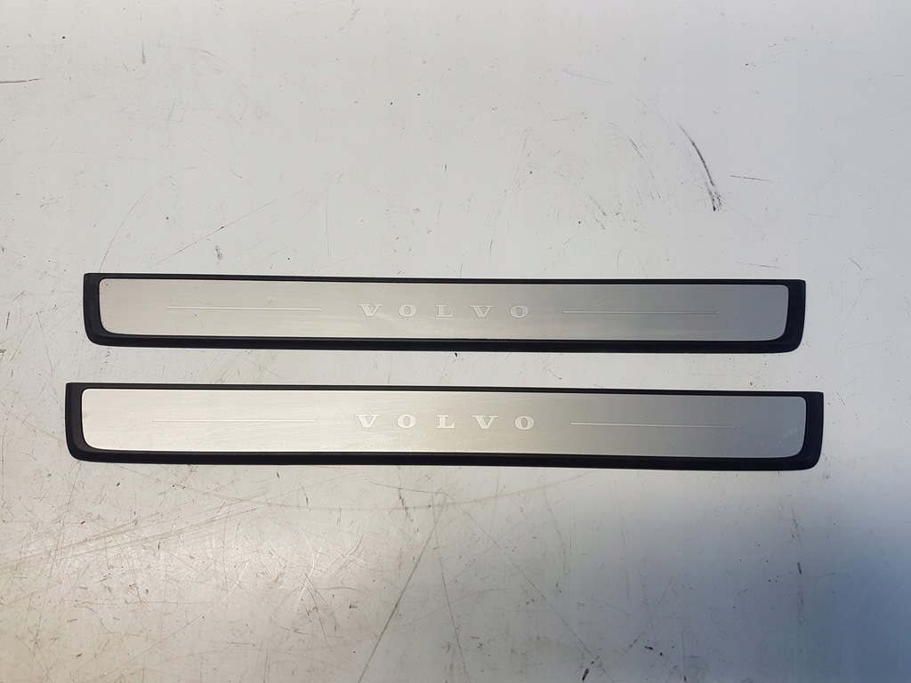 VOLVO XC40 Listwa ozdobna progu 32289844 - 12927039772 - oficjalne ...