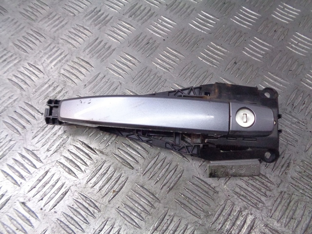 KLAMKA PRAWA PRZEDNIA ZEWNĘTRZNA OPEL INSIGNIA A - 11575123538 - oficjalne archiwum Allegro