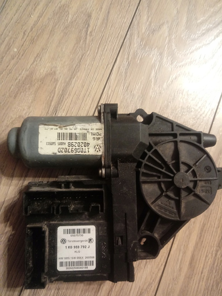 SILNICZEK MECHANIZM SZYBY PRAWY 1K0959792J - 13034738367 - oficjalne archiwum Allegro