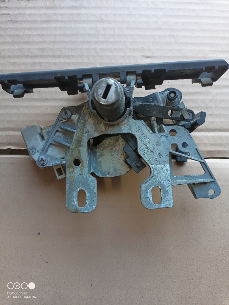 Zamek tylnej klapy VW Passat b5 kombi - 13831564156 - oficjalne archiwum Allegro