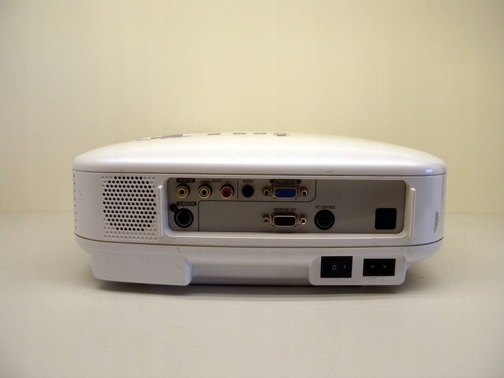 PROJEKTOR RZUTNIK MULTIMEDIALNY NEC VT47 +KABLE - 8455671417 ...