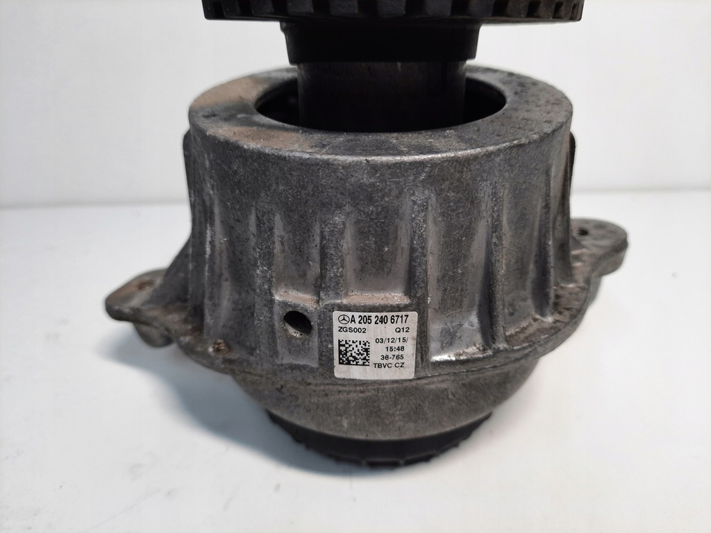 Mercedes W205 A2052406717 Poduszka silnika prawa - 12611854936 ...