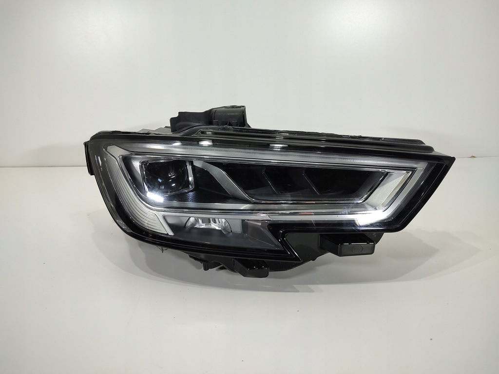 LAMPA PRZÓD PRAWA FULL LED MATRIX AUDI A3 8V 16-20 - 11969011784 ...